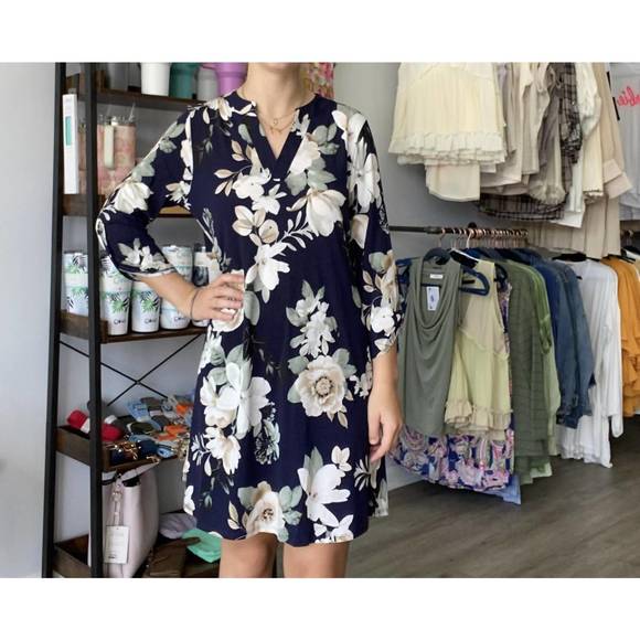 Dear Scarlett | Dresses | New Dear Scarlett Lizzy Dress In Navy Floral ...